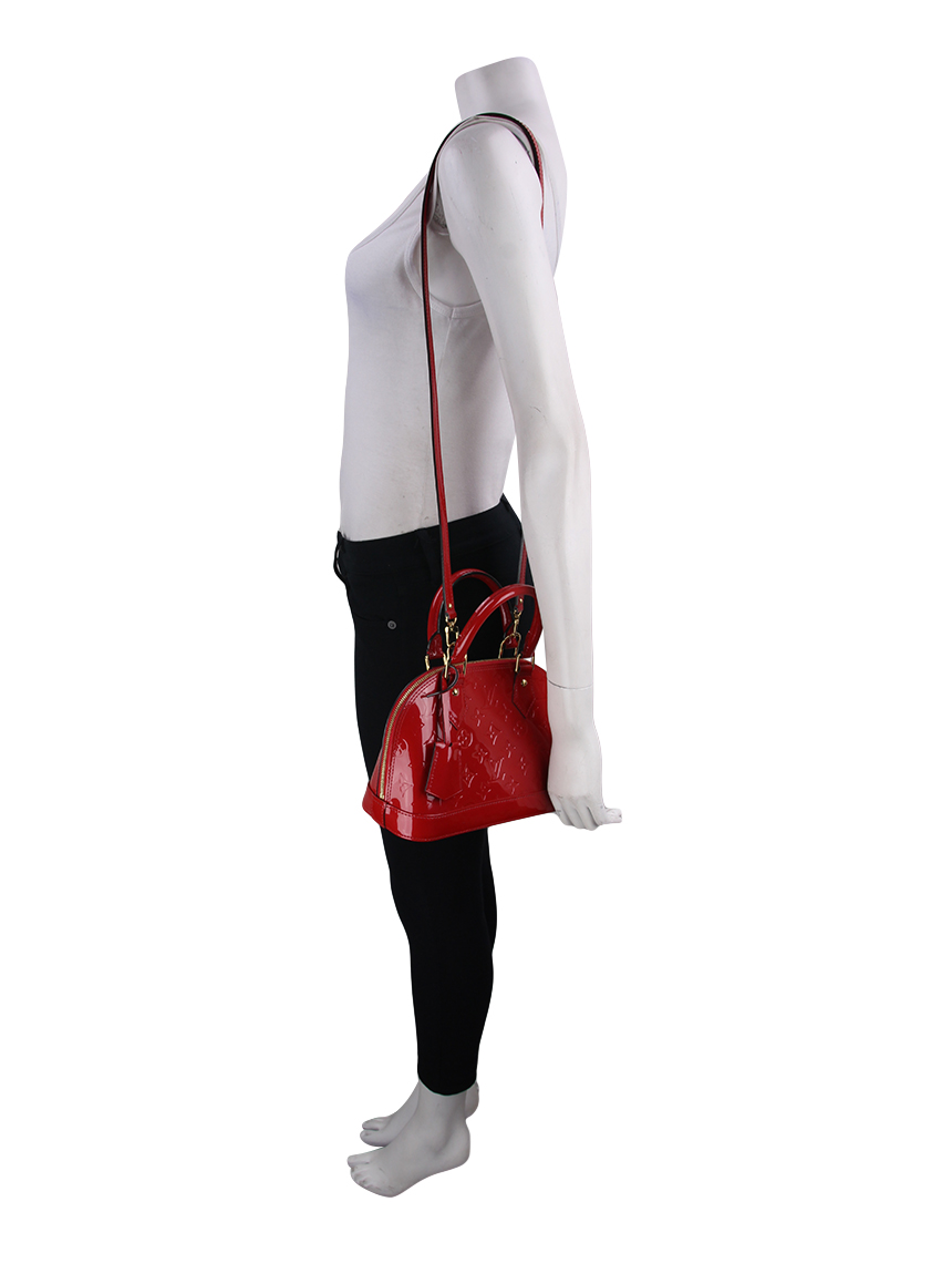 Bolsa Louis Vuitton Alma BB Red Verniz - HAY1﻿ Original | Etiqueta Única