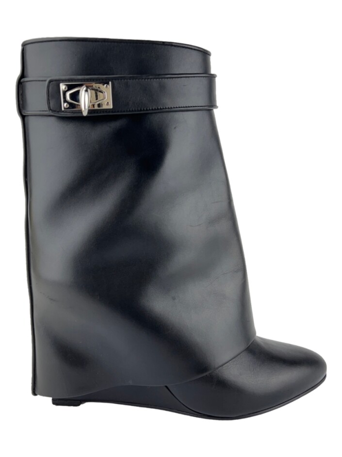 Bota Givenchy Shark Lock Couro Preto - CM677 Original | Etiqueta Única