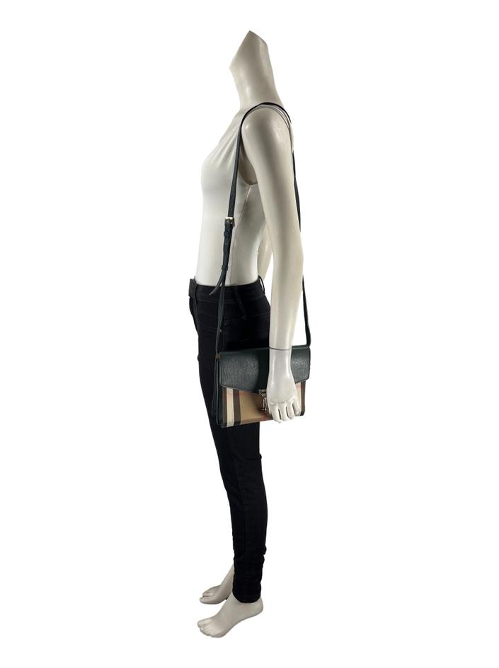 Bolsa Tiracolo Burberry Macken House Check Verde - DBQD1 Original ...