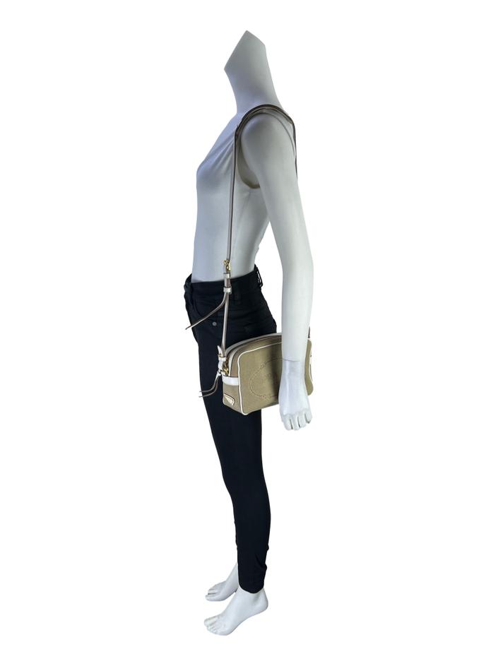 Bolsa Tiracolo Prada Camera Jacquard Logo Off White - HUC10 Original ...