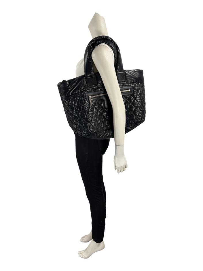 Bolsa Tote Chanel Coco Cocoon Puffer Preto - CRNE4 Original | Etiqueta ...