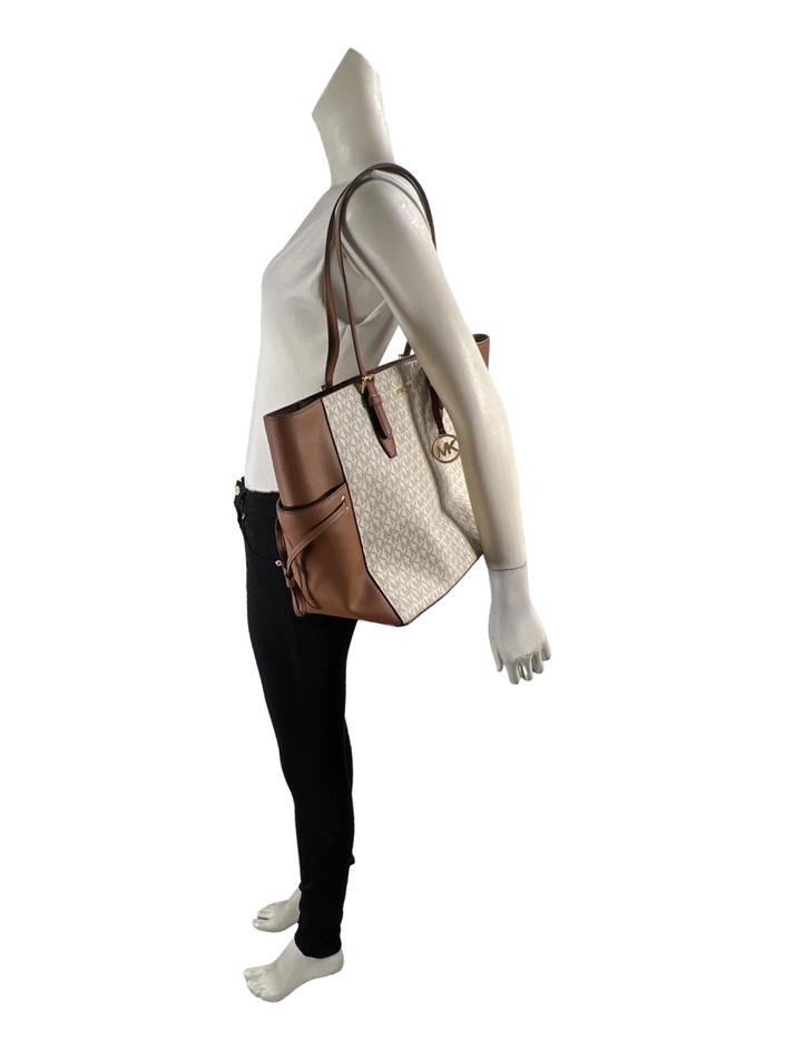 Bolsa Tote Michael Kors Gilly MK Marrom - CITK11 Original | Etiqueta Única
