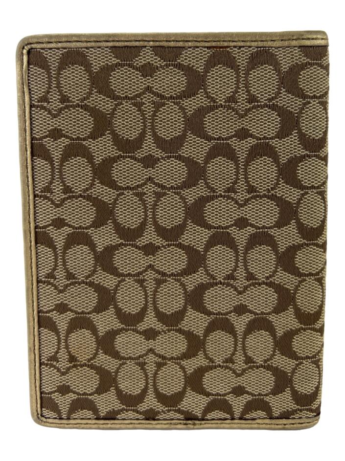 Porta Passaporte Coach Signature Canvas - SBU180 Original | Etiqueta Única
