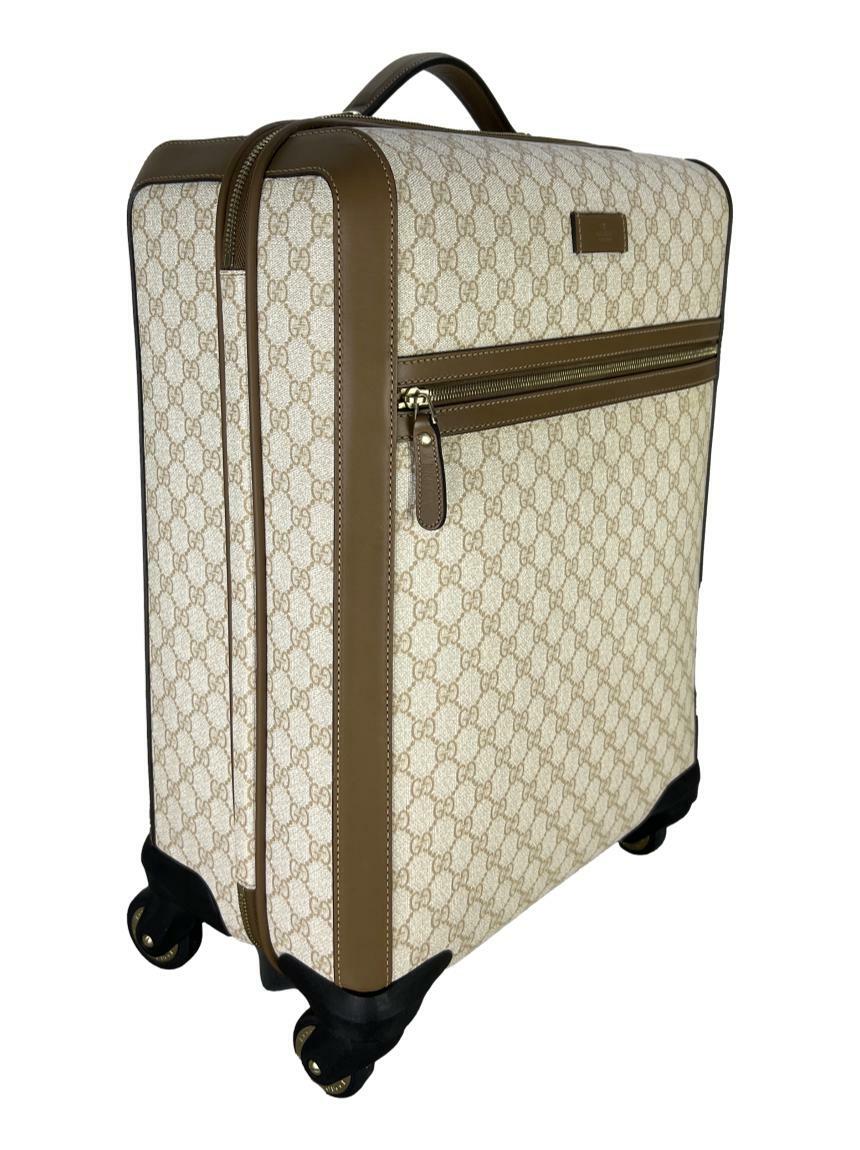Mala Gucci Four Wheel Carry On Suitcase GG Supreme Monogram - ACBU6 ...