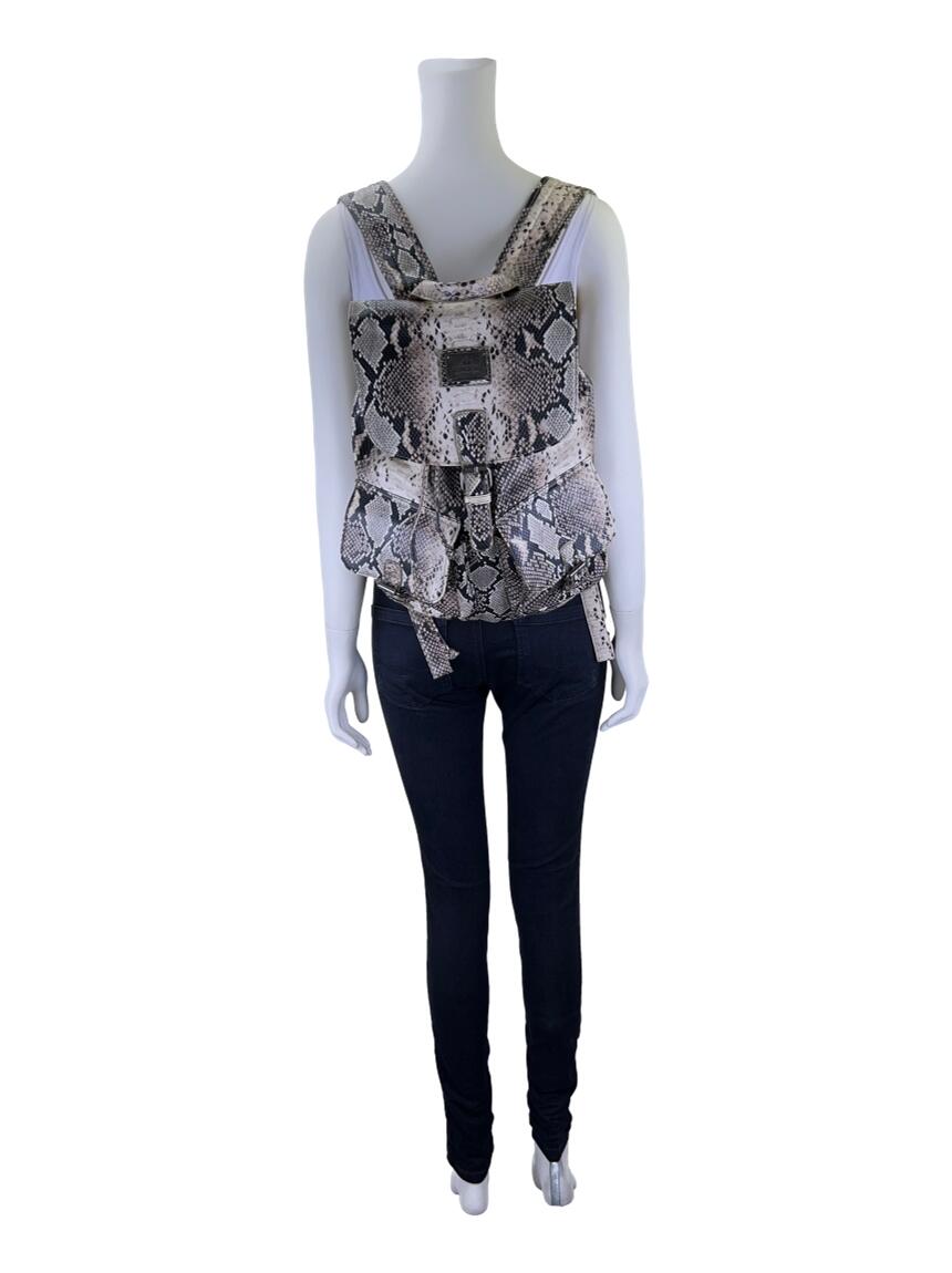 Mochila John John Embossed Python Original - GNG26 | Etiqueta Única