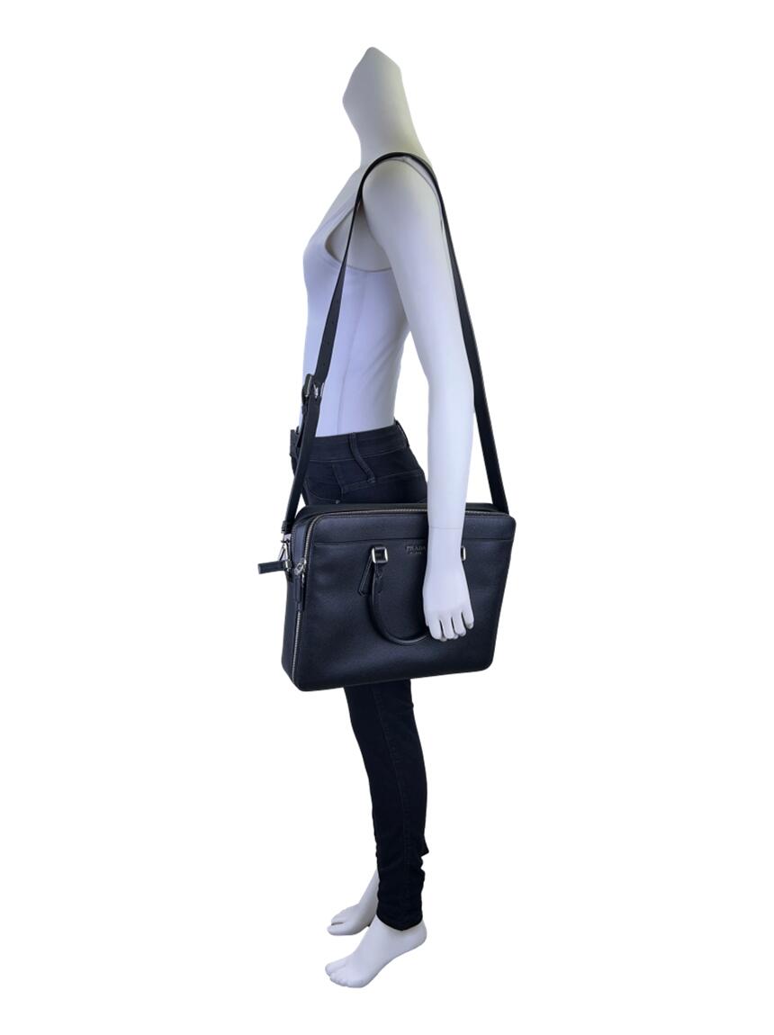 Pasta Prada Saffiano Preto - CEFI91 Original | Etiqueta Única