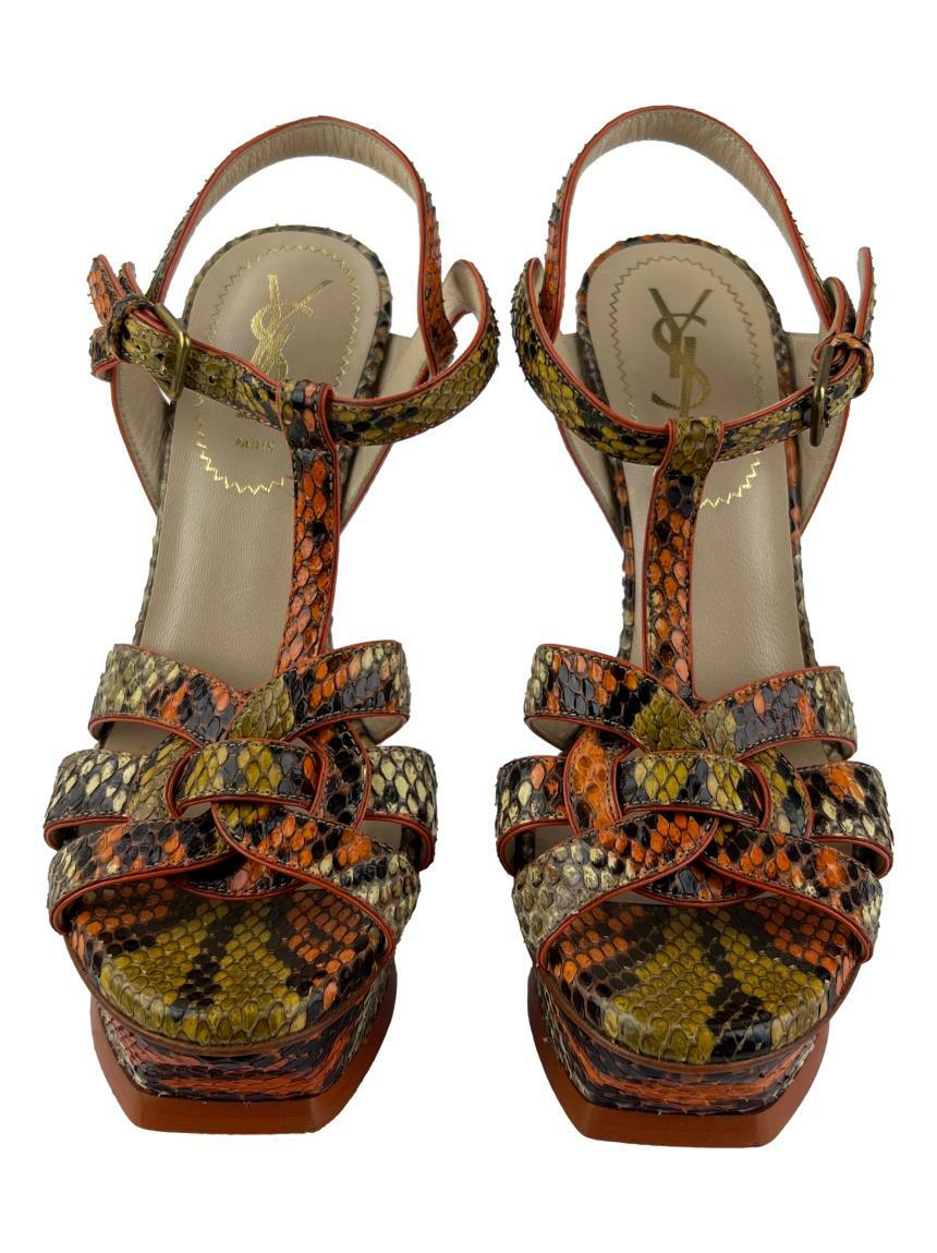 Sapato de Salto Yves Saint Laurent Tribute Python Laranja - CKM554 ...