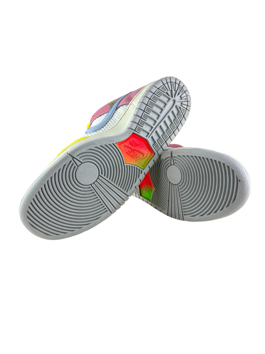 Sneaker Nike Dunk Low SB 'Be True - Trans Joy' x Xavier Schipani ...