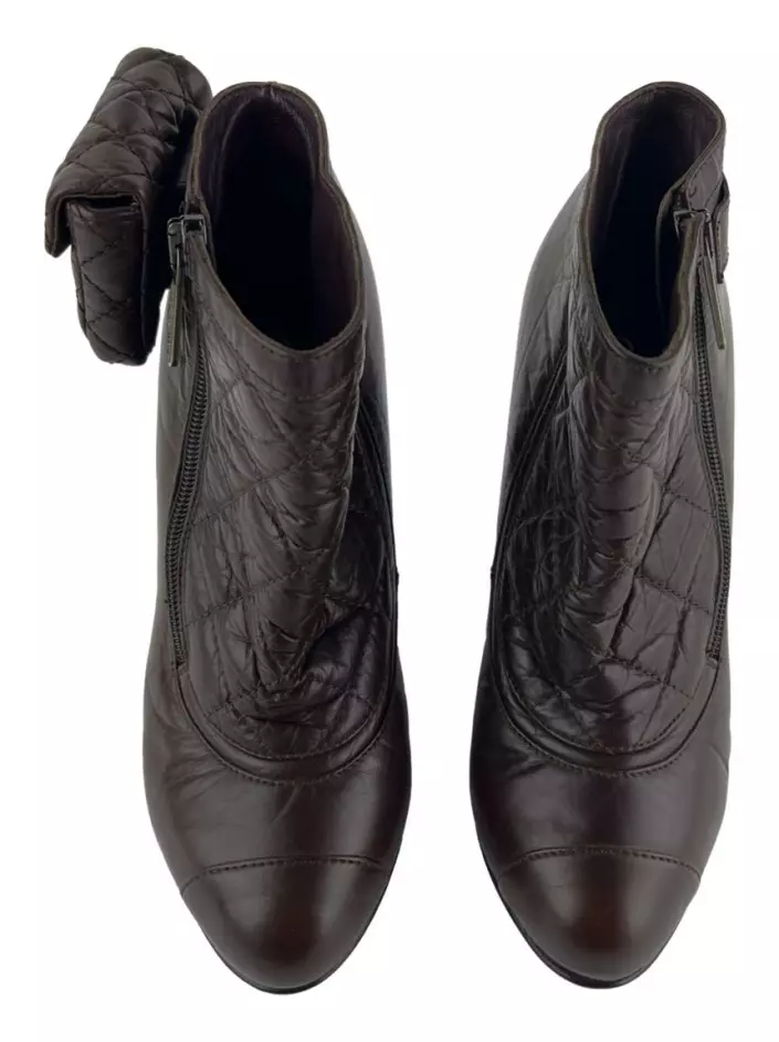 Bota Chanel Reissue Pouch Marrom Original - KFS11 | Etiqueta Única